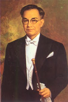 Ocean Breeze: Filipino Presidents