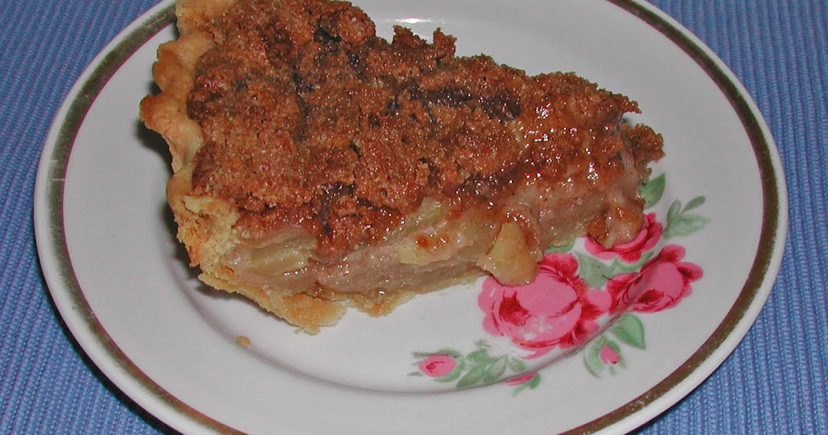 The Iowa Housewife: Amish Apple Pie