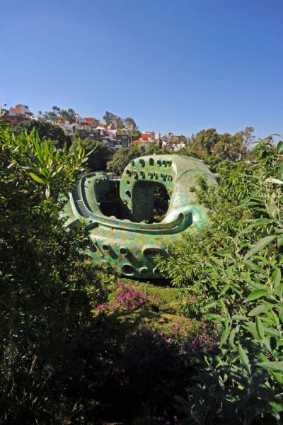 Snake Shaped House - 33 Pics - Kerala Home Design and Floor Plans - 9K ...