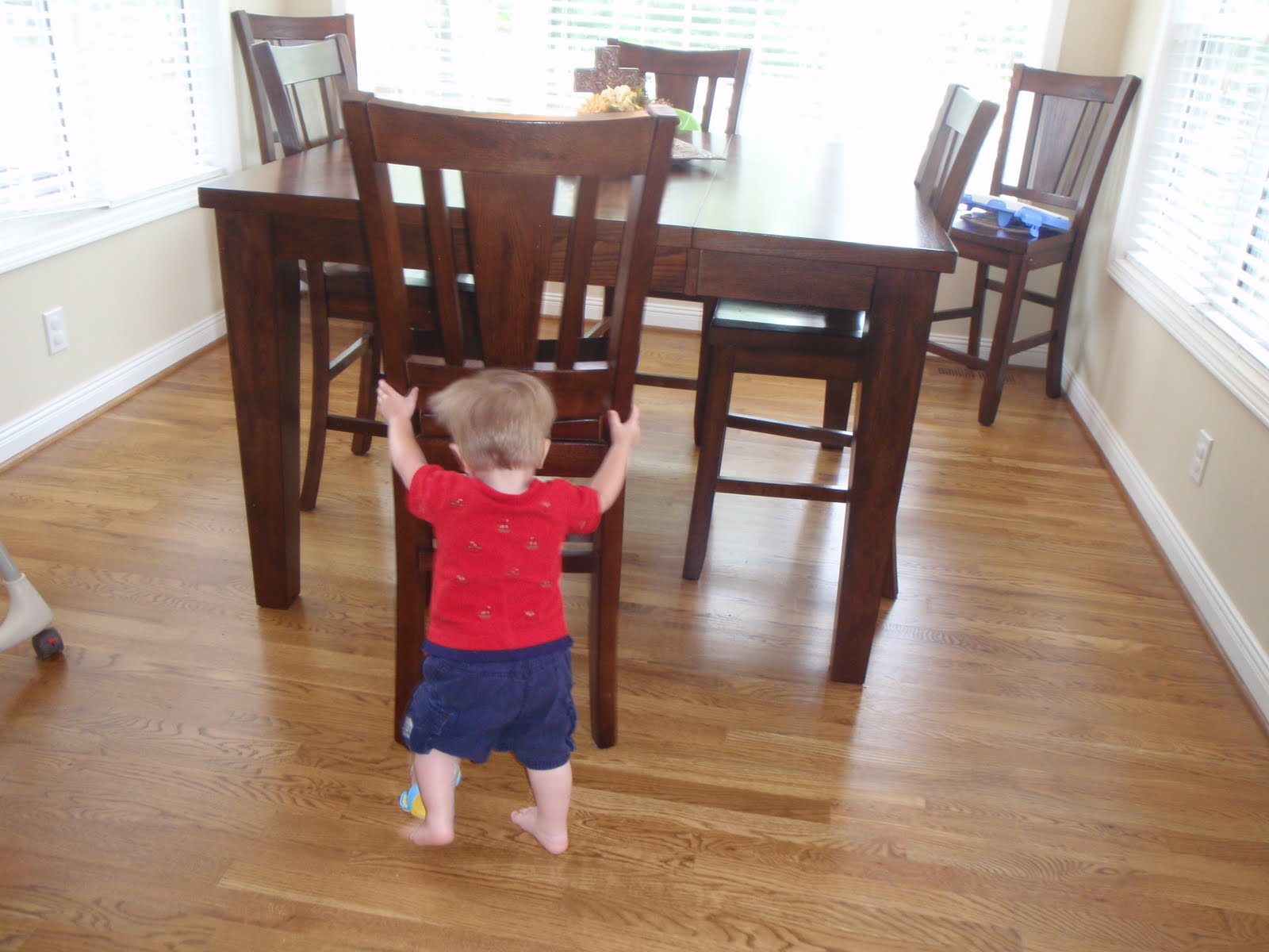 Making Our Hearts Smile...Life with Two Boys: Sittin' at the Big Table