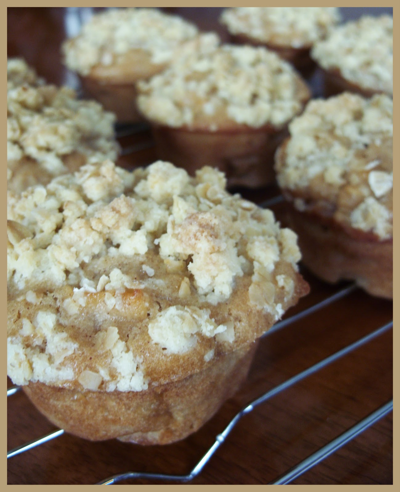 These Tastes of Mine: Apple and Oat Streusel Muffins