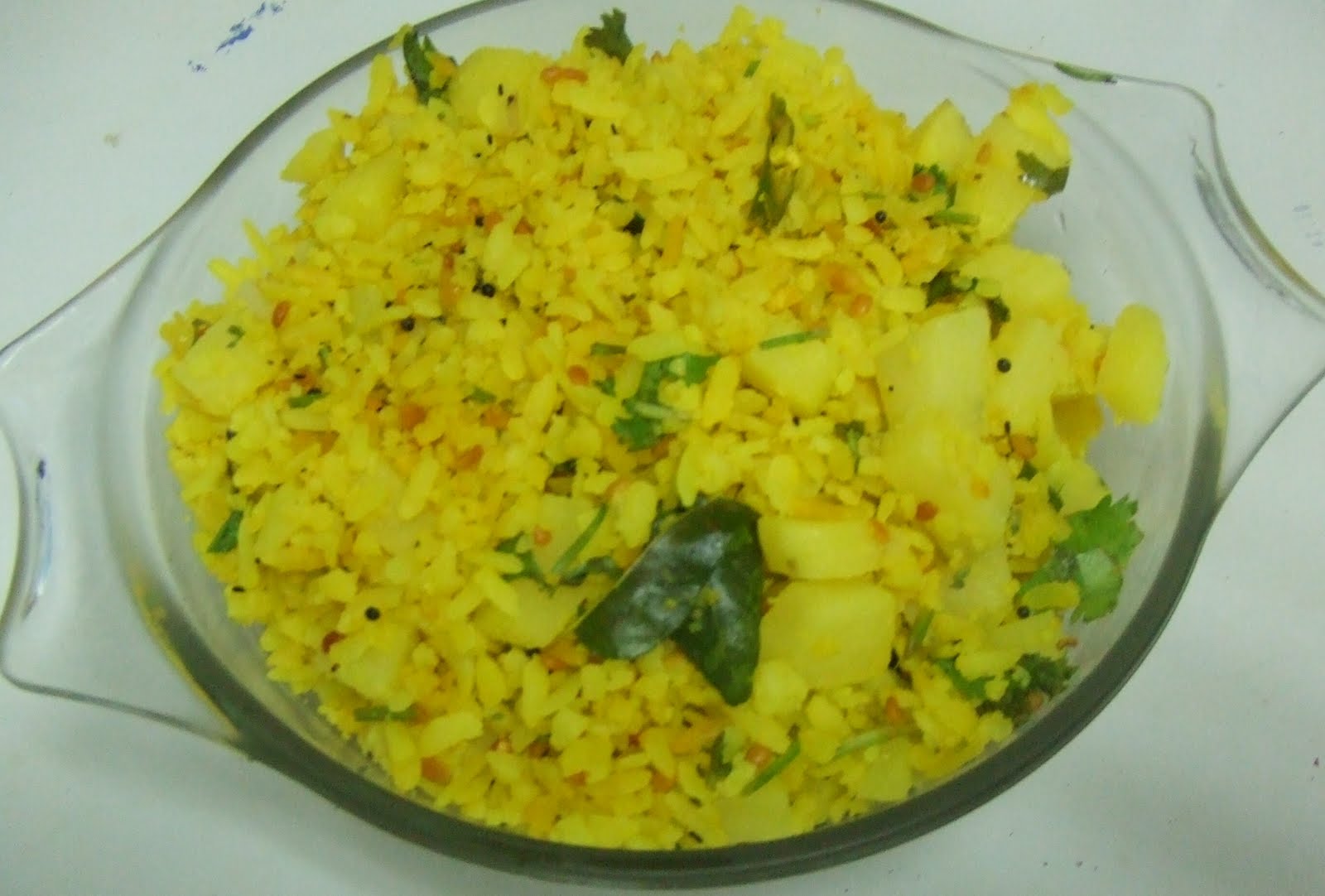 khatta meetha theeka: Aloo Poha