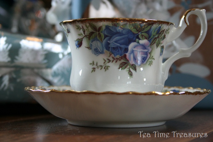 Something Special: Royal Albert - Moonlight Rose