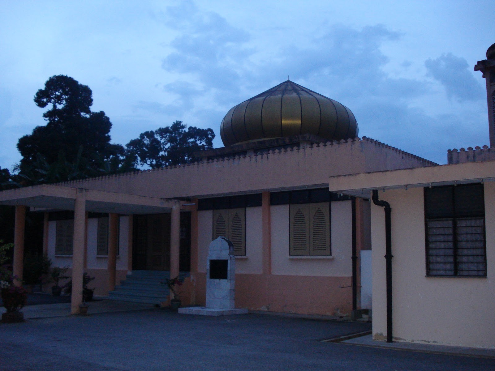 TEROPONG TEROPONG: Masjid Kampung Raja, Parit. Perak