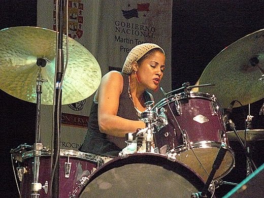 FOUR ON THE FLOOR: Kim Thompson on Brushes