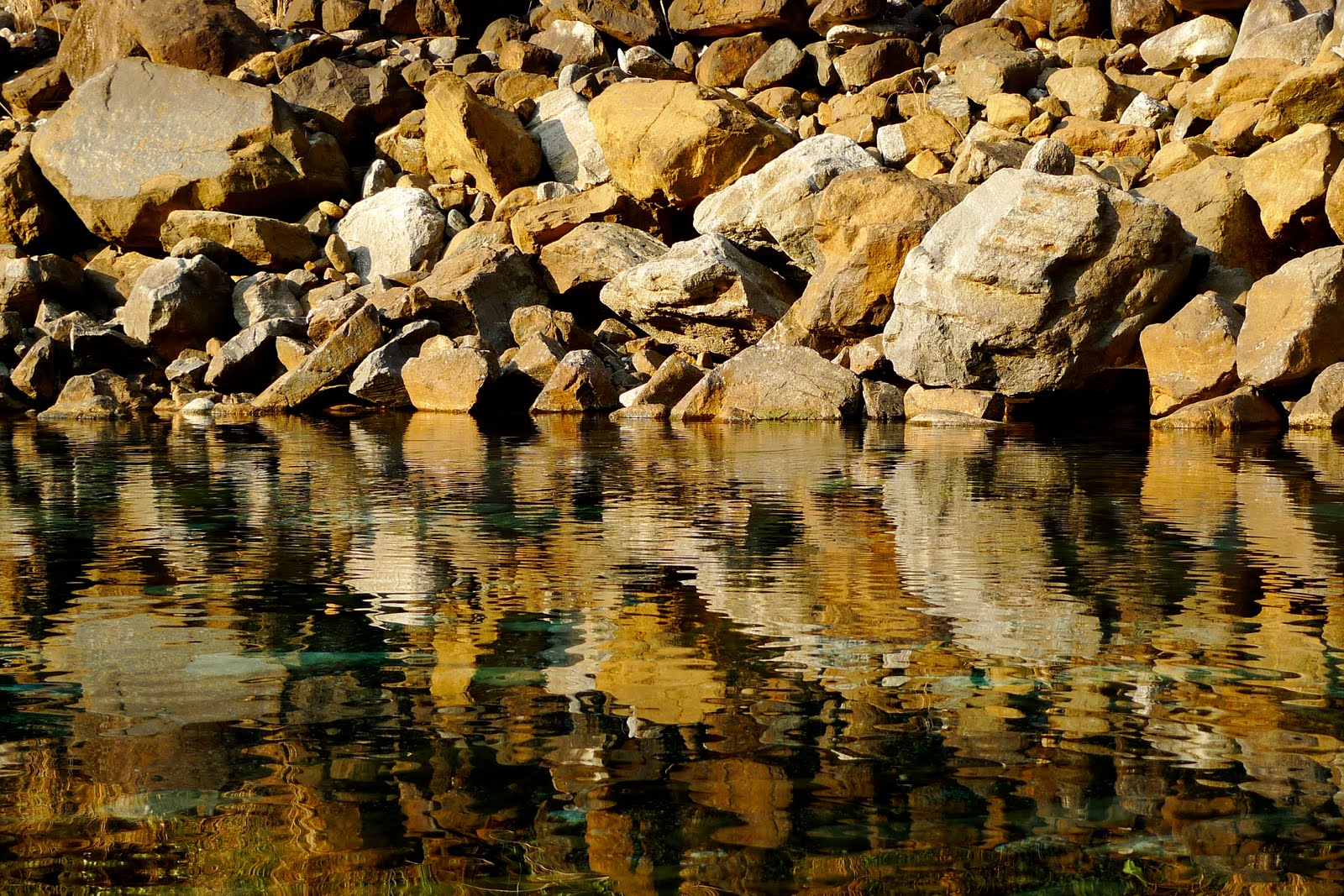 twinpopsis: bagsit river trek