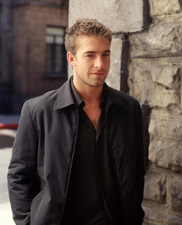 Tube Talk: Scott Speedman and Robert Buckley – separated at birth?