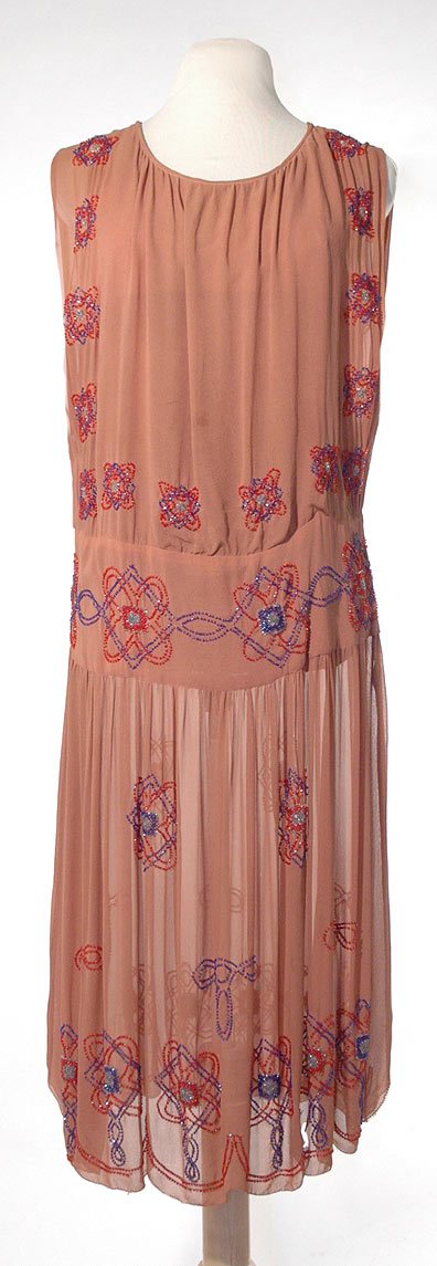 meta name="description" content="Everything Vintage Fashion" />