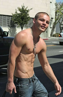 MODELOS: Andre Birleanu