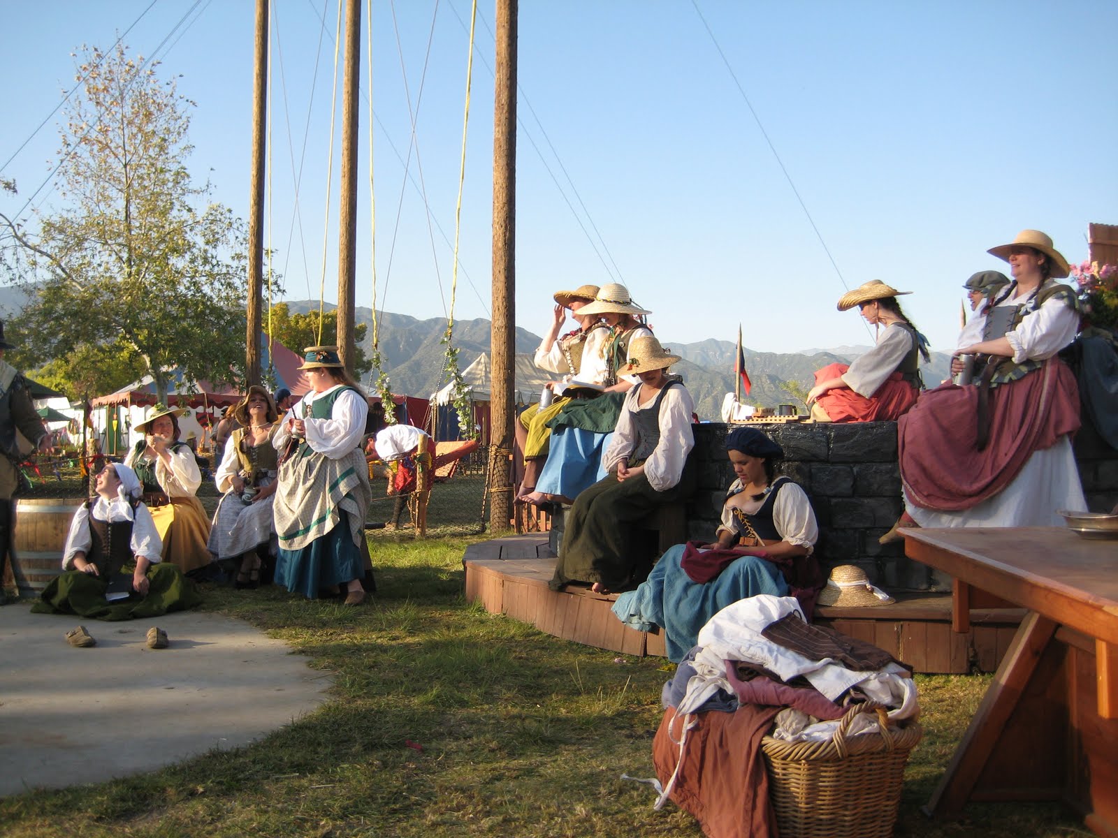 geek with curves: Behind the Washing Well, Interview with a Washer Woman