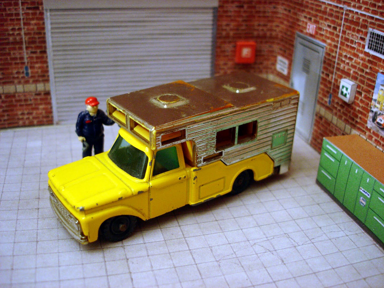 Matchbox Memories: Matchboxon kívüliek: Husky Models No.35 Ford Camper ...