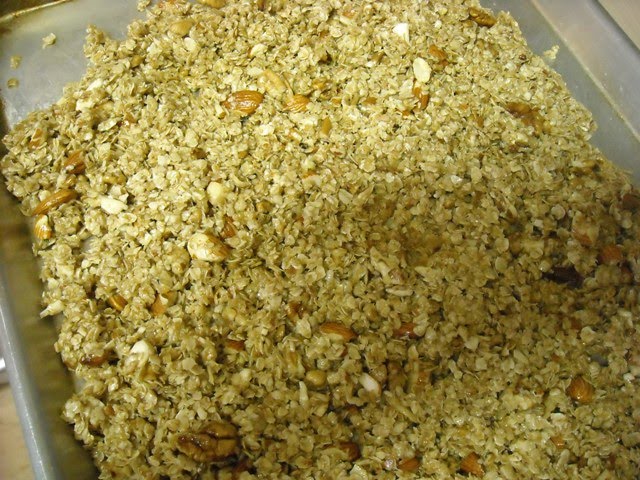 Easy Homemade Granola — Mommy's Kitchen