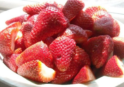Fresas Con Crema ~ Strawberries with Cream — Mommy's Kitchen
