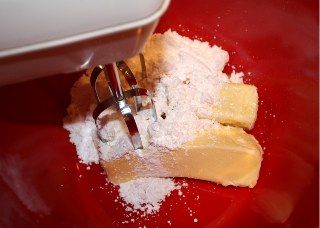 Busy Mom Recipes: Powdered Nut Balls