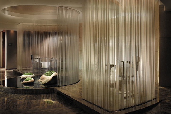 Hotels and restaurant: The Peninsula Spa by ESPA