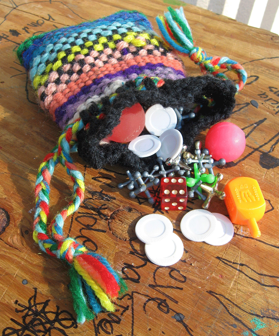 The Seamless Woven Pouch