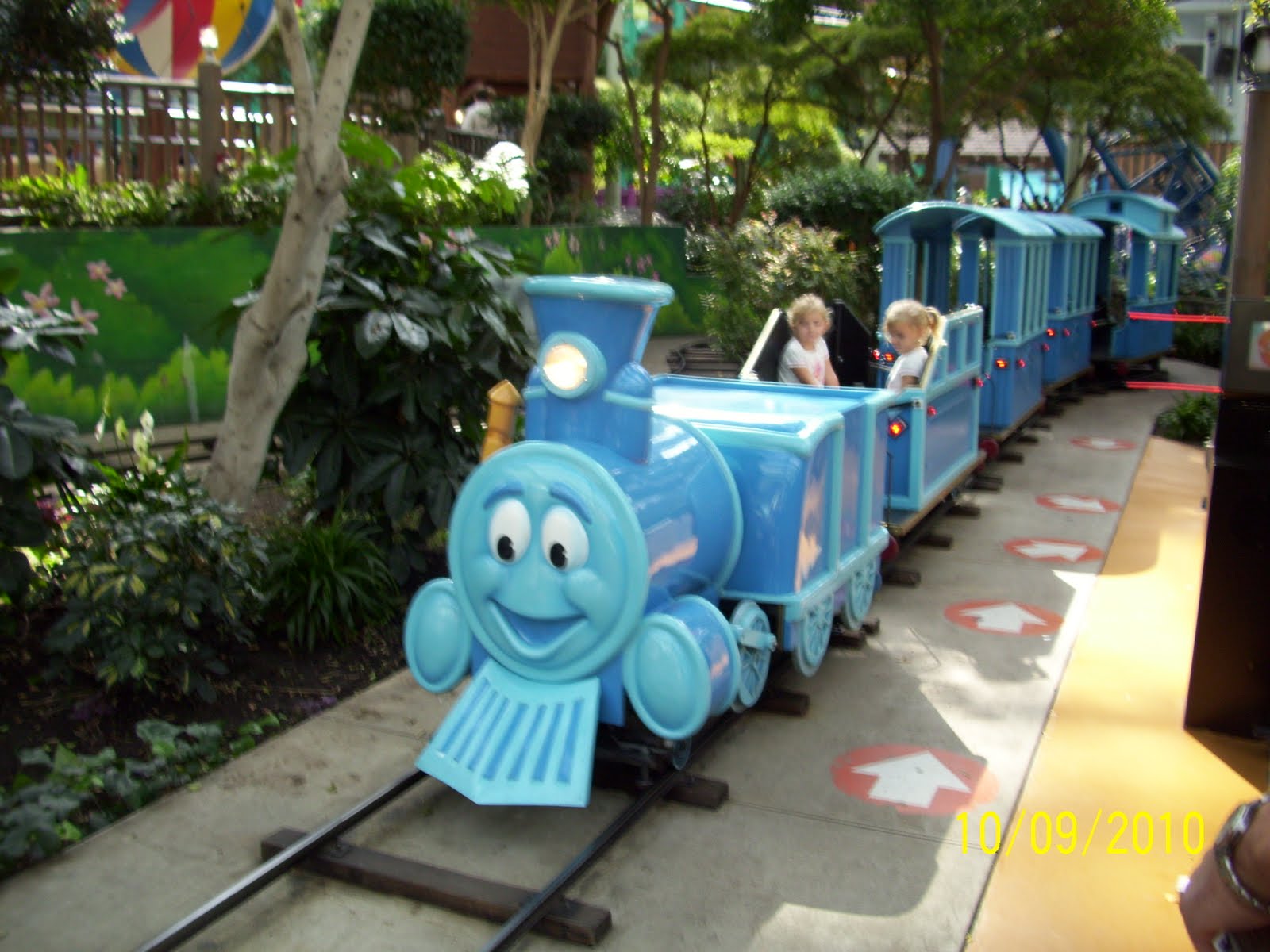 outpourings from a mom's heart: Nickelodeon Universe