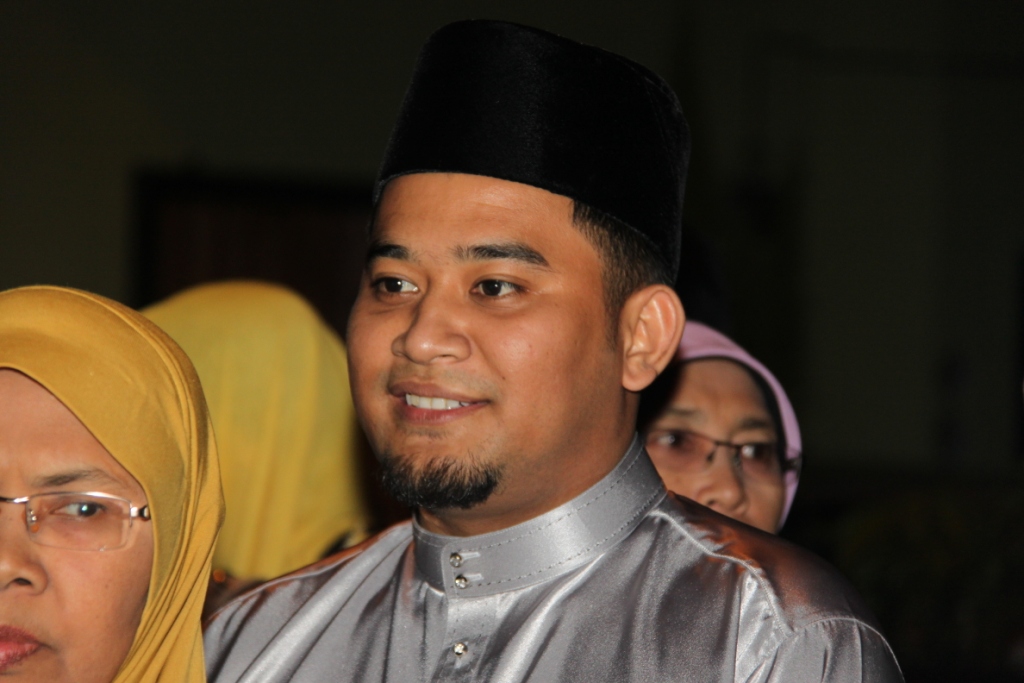 Princess Eiliyah: Uncle Palee Kawen!!!!