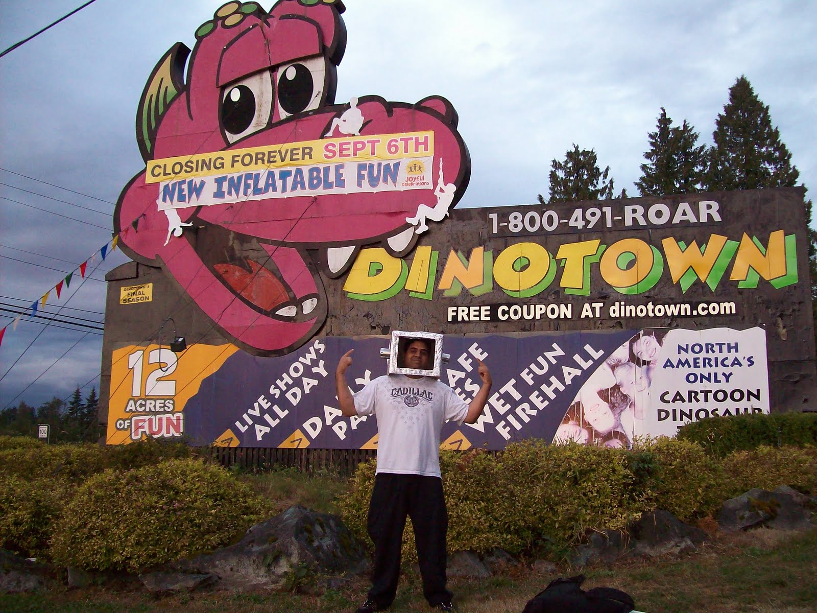 edible forest creatures: DINOTOWN!