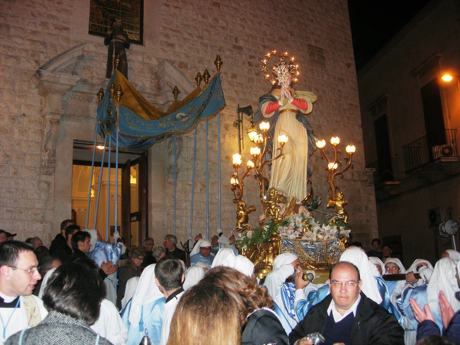 Voci e colori del Sud: Le foto della processione dell'Immacolata Concezione
