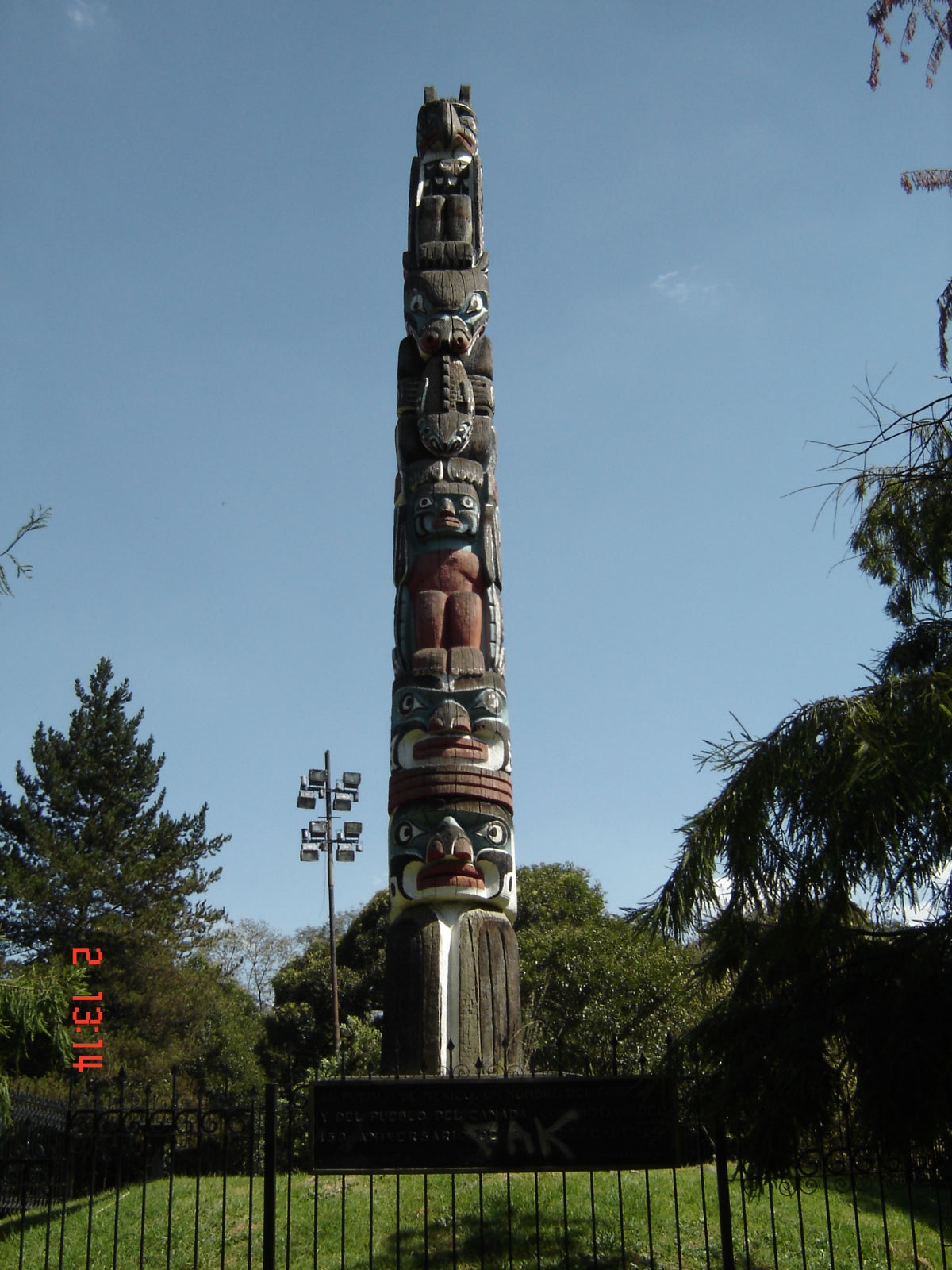 GuerSan: ¿QUIÉN ROBÓ MI TOTEM?