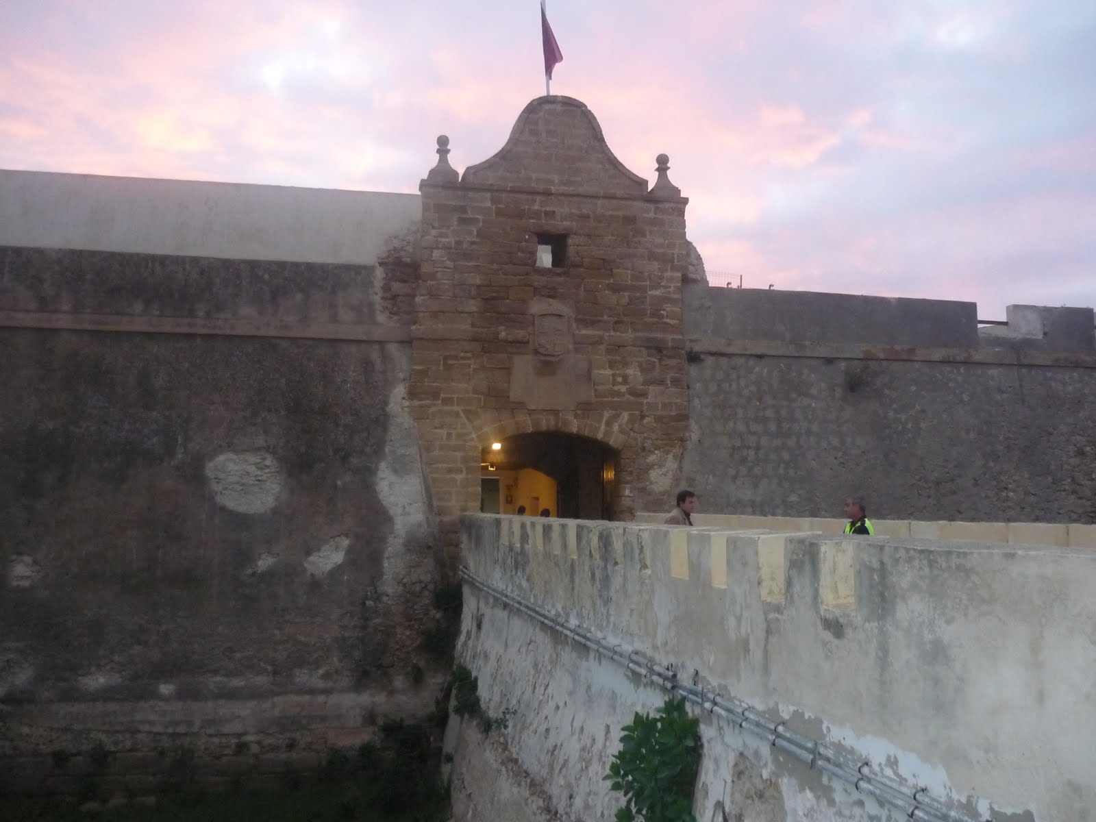 En clase de Patrimonio: Castillo Santa Catalina en Cádiz, por Mari ...