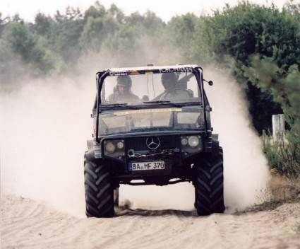 Bob-Basic: Adventure rallye with Unimog