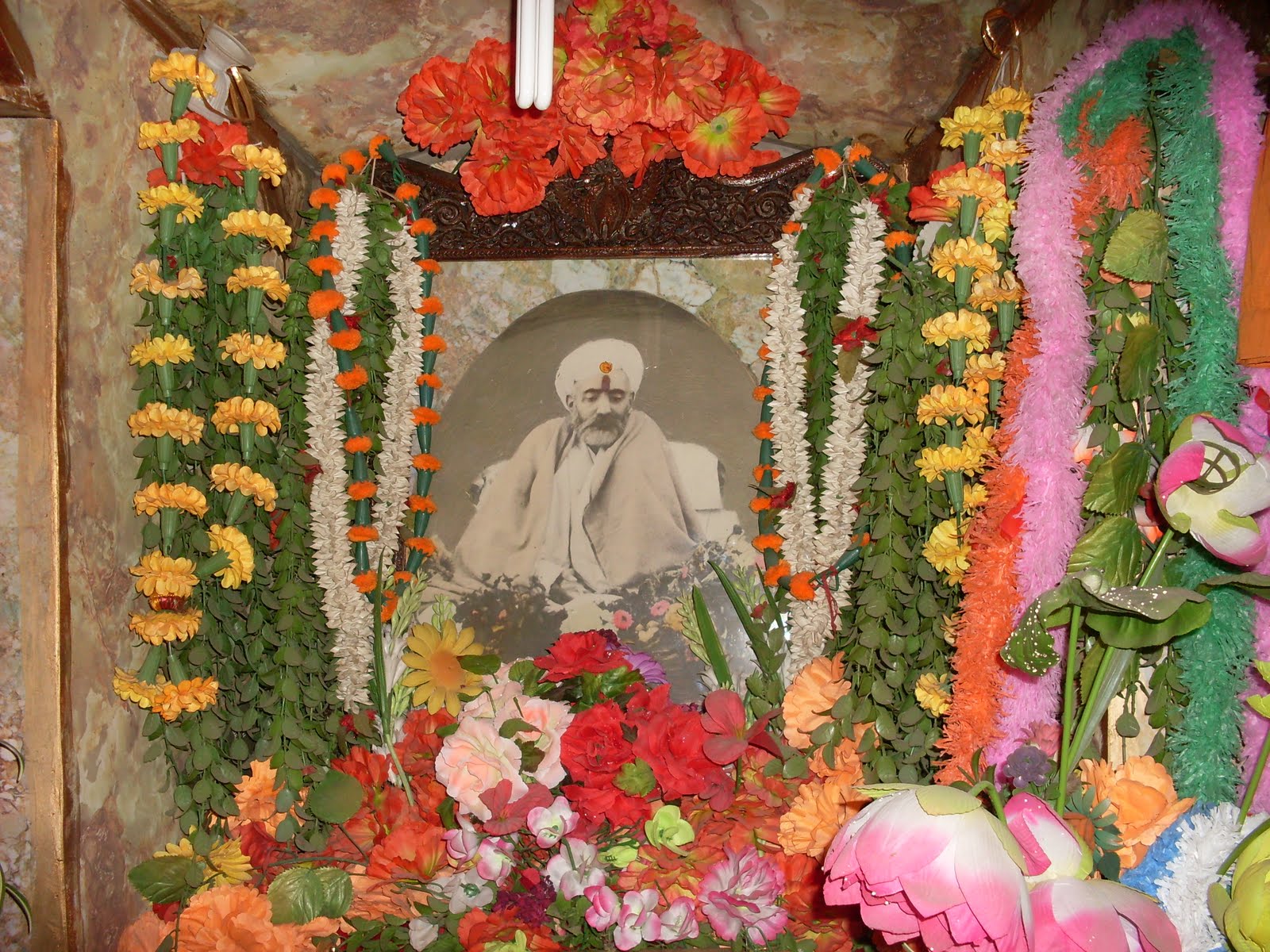 CHINAR SHADE : SWAMI RAM ANOTHER GREAT SAINT OF KASHMIR