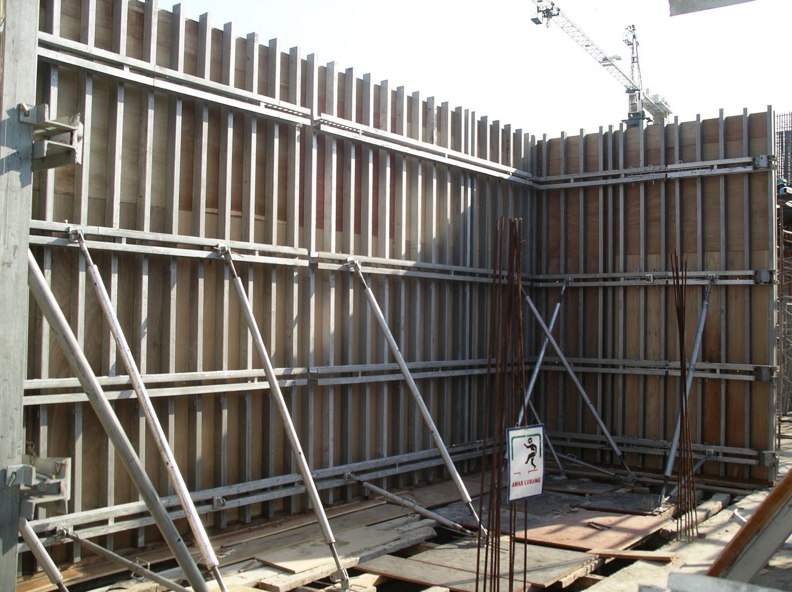 PT. GILANG GEMALA BORNEO PERKASA: Methode Formwork Core Wall