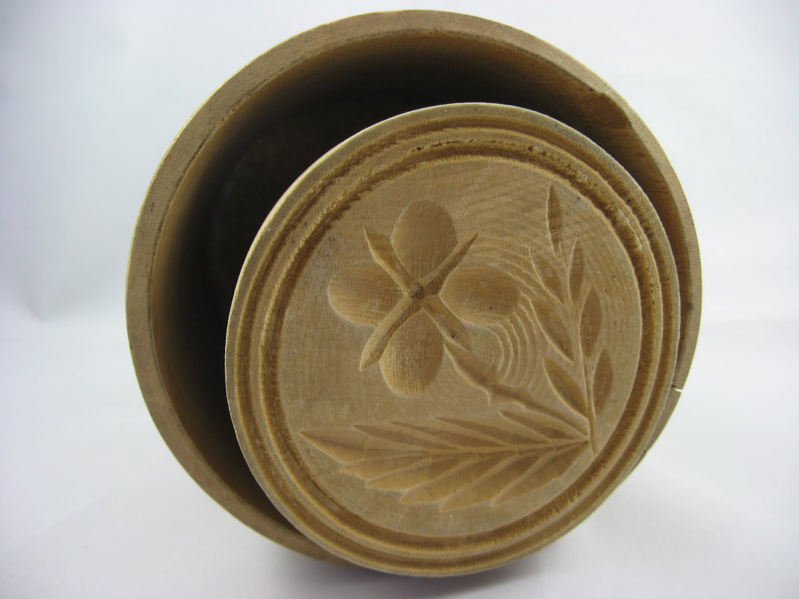 froo*gal: The Simple Beauty of Antique Butter Molds