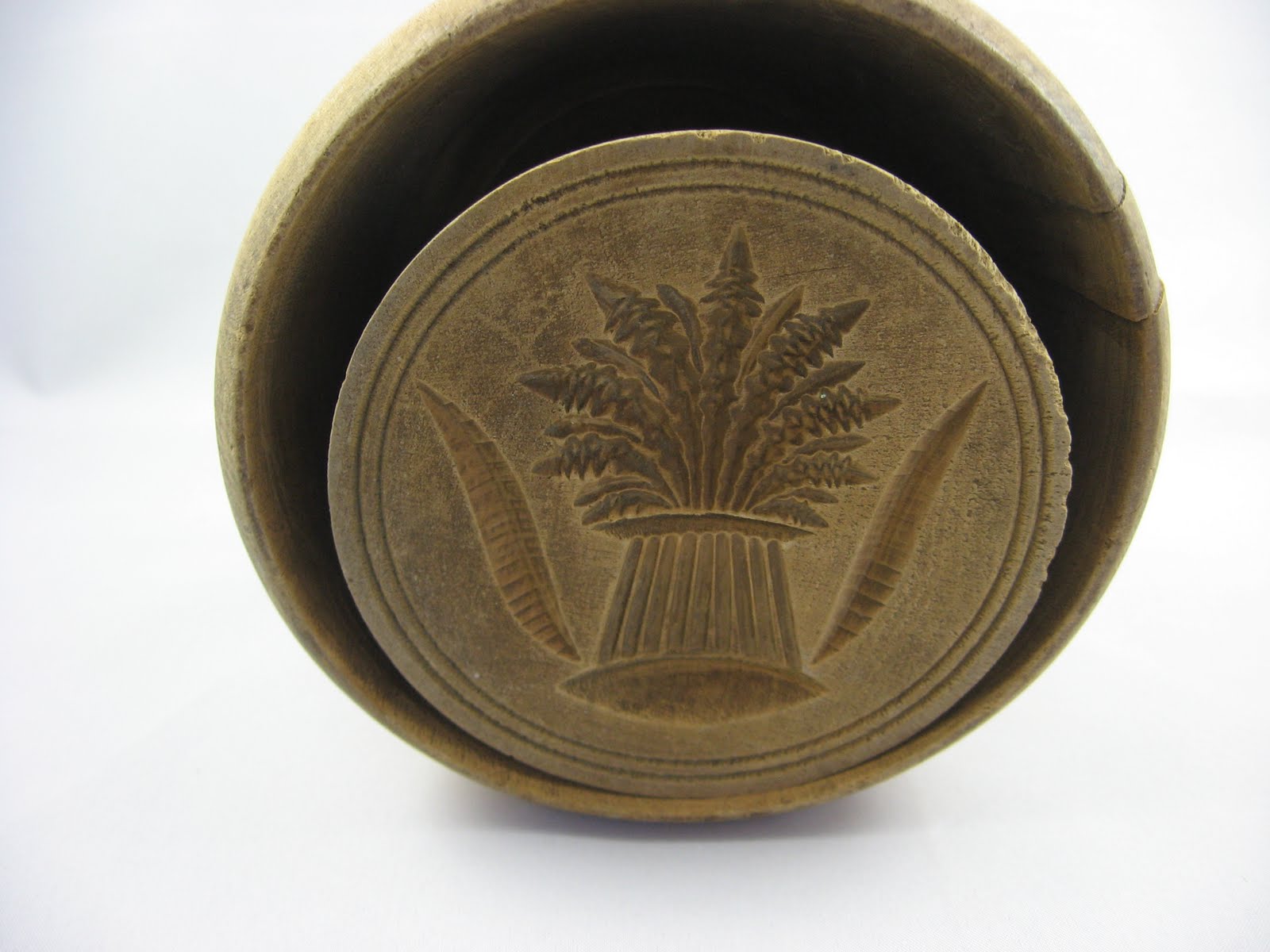 froo*gal: The Simple Beauty of Antique Butter Molds