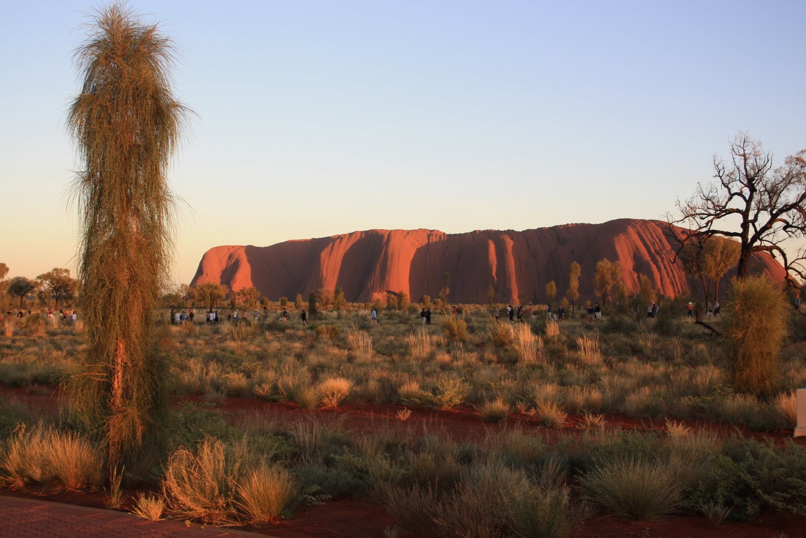 ALL AROUND AUSTRALIA: DAY 9 : ULURU & KATA TJUTA