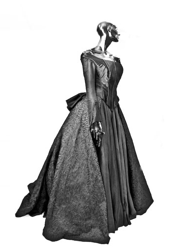 DIARY OF A CLOTHESHORSE: CHRISTOPHER BEALES "WHEN THE CRYSTAL CRACK'D ...