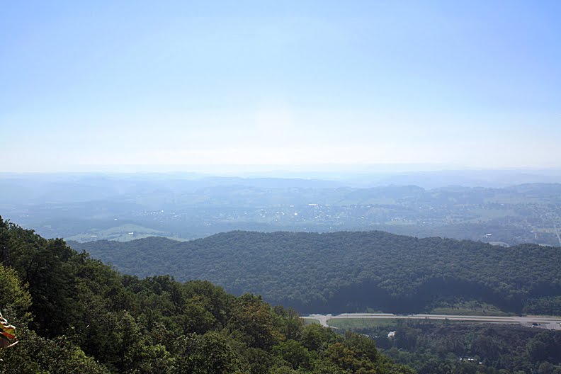 JOYFUL REFLECTIONS: Pinnacle Overlook, Cumberland Gap, TN
