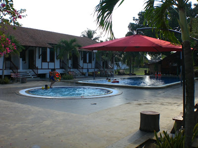 The Way Of Expression: Lis Na Ree Resort Cherating