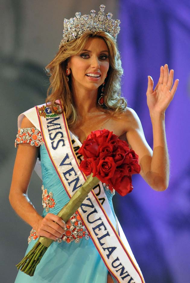 SASHES AND TIARAS.....Miss Venezuela 2010: Good Gowns and No Bueno ...