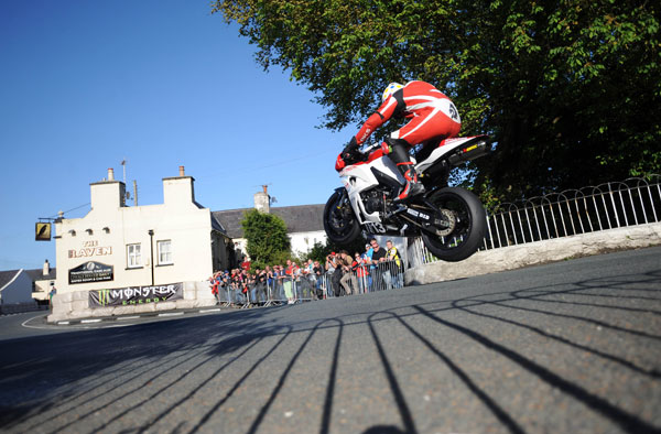 Isle of Man TT: Ballaugh Bridge - Lsr Bikes