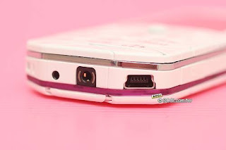 Nokia 7550 Prism white live pics - Just Another Mobile Phone Blog