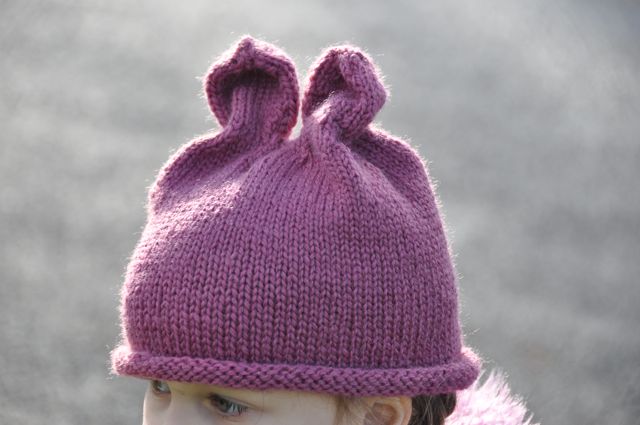 Foxs Lane: Addicted to knitting.