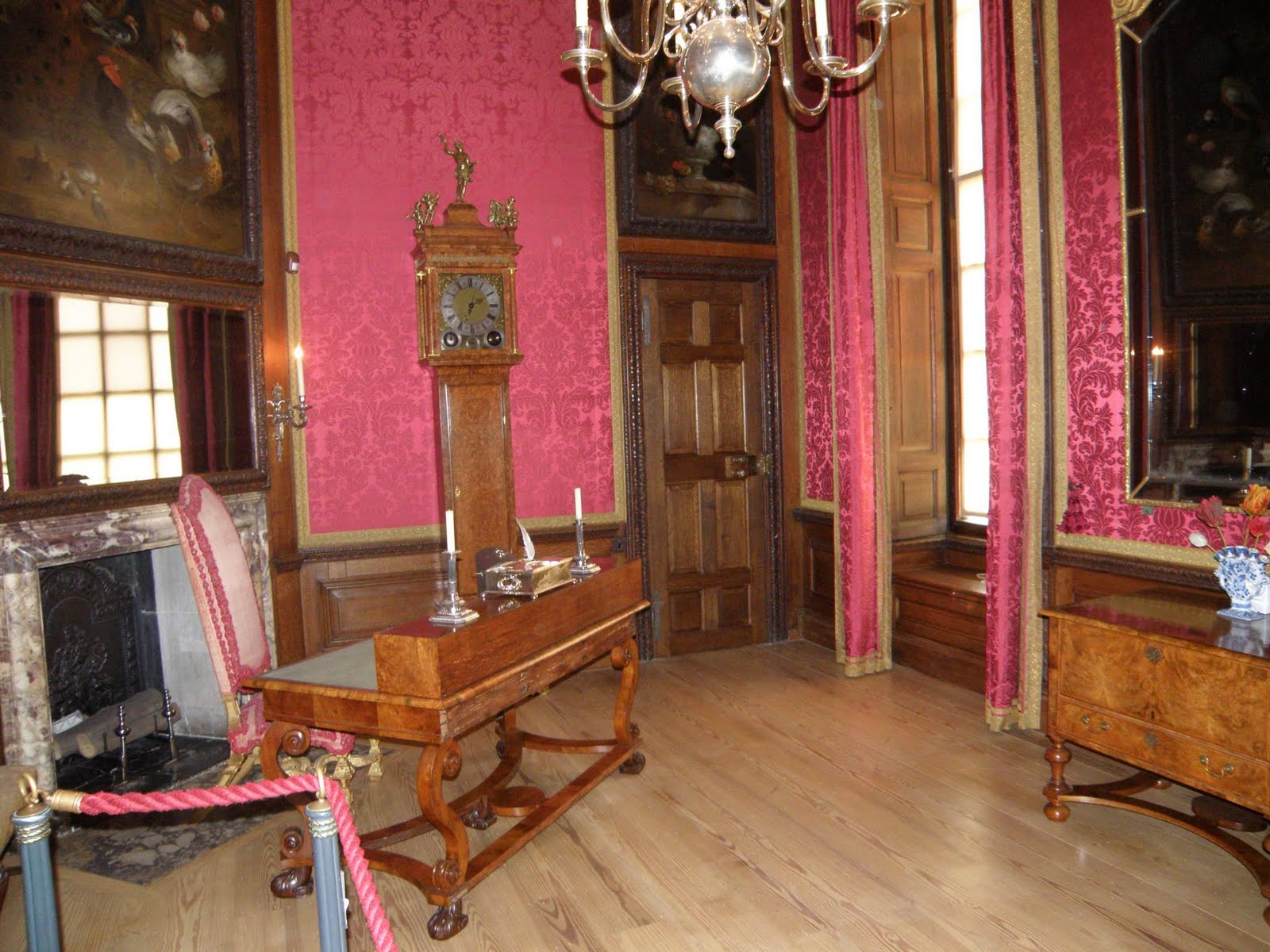 Innocents Abroad: Chapter 77 - London - Hampton Court Palace - Interiors 1