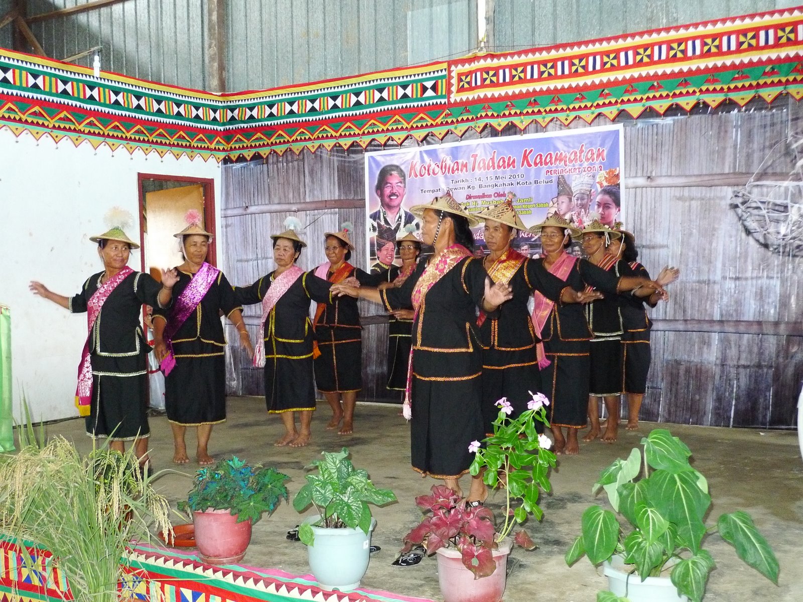 ADUN N6 TEMPASUK KOTA BELUD SABAH: PESTA KAAMATAN 2010 PERINGKAT ZON 2 ...