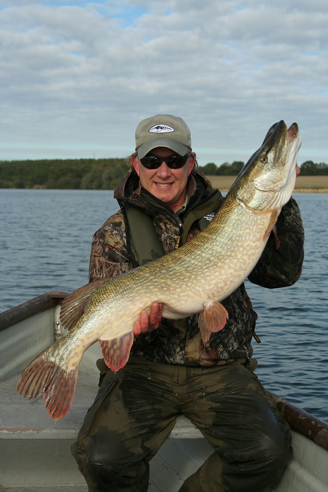 Sam Edmonds Fishing Blog: Reservoir Jigging for Pike, Perch and Zander