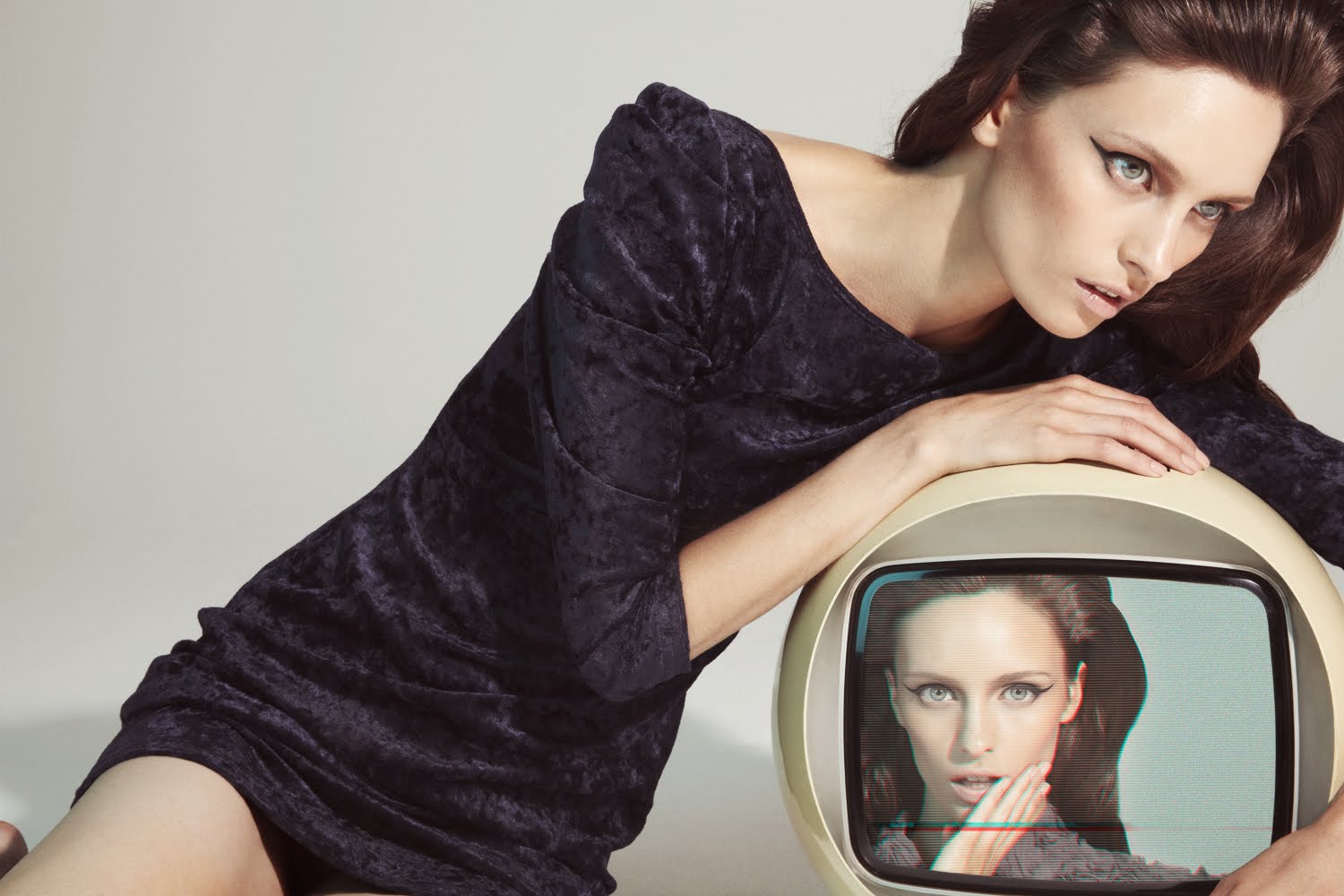 Vintage Retro Television TV Lines High Def Makeup Beauty Shoot with ...