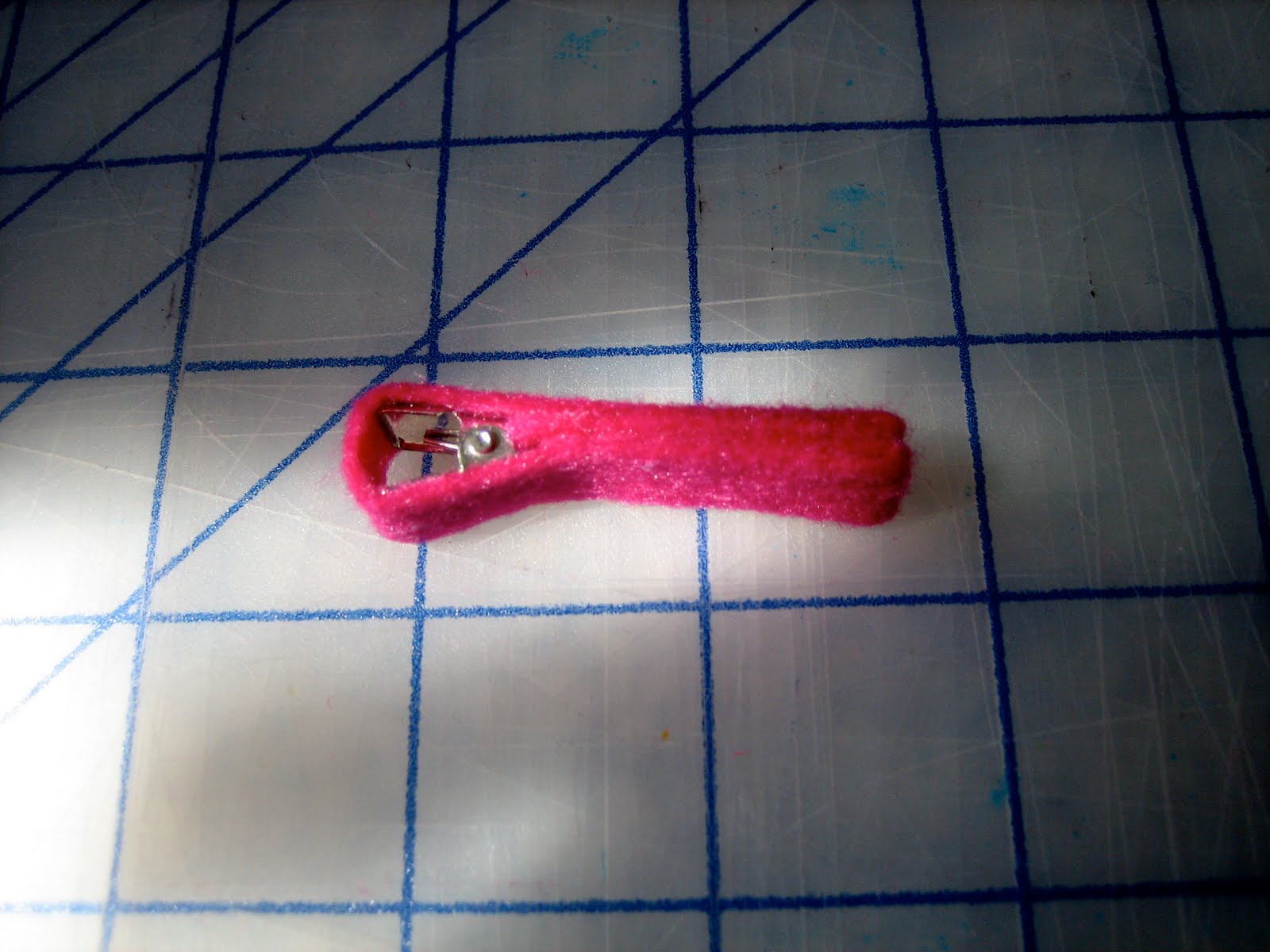 Simple Felt Hair Clip Tutorial - The Cottage Mama