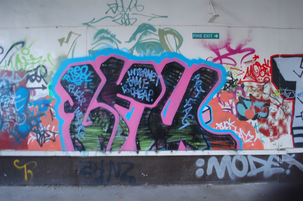 dundee graffiti: January 2011