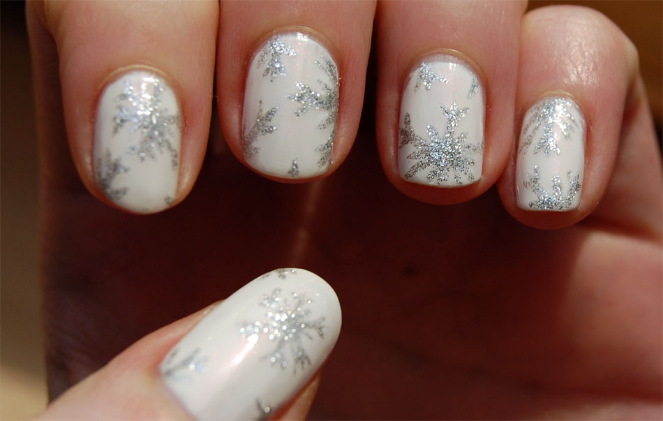 Posh Parties: Winter Wedding Nails