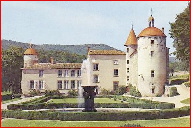 LA FRANCE : CHÂTEAUX: La Batisse