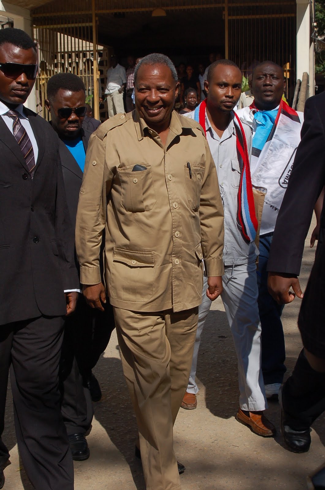 Utakapojua Hujui Ndipo Utakapojua: August 2010