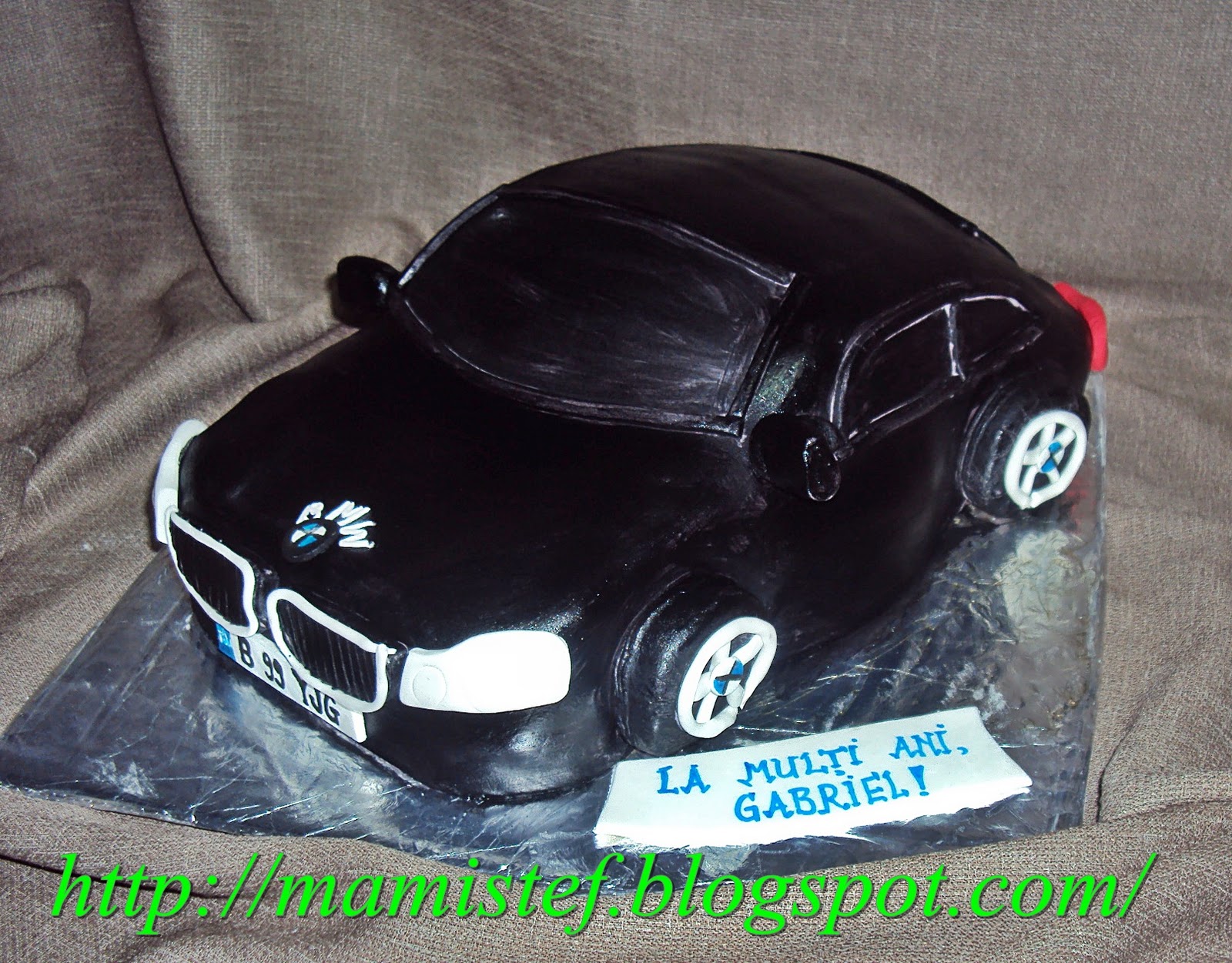 Mamistef / Gâteaux uniques à Montreal / Unique cakes in Montreal: Tort BMW