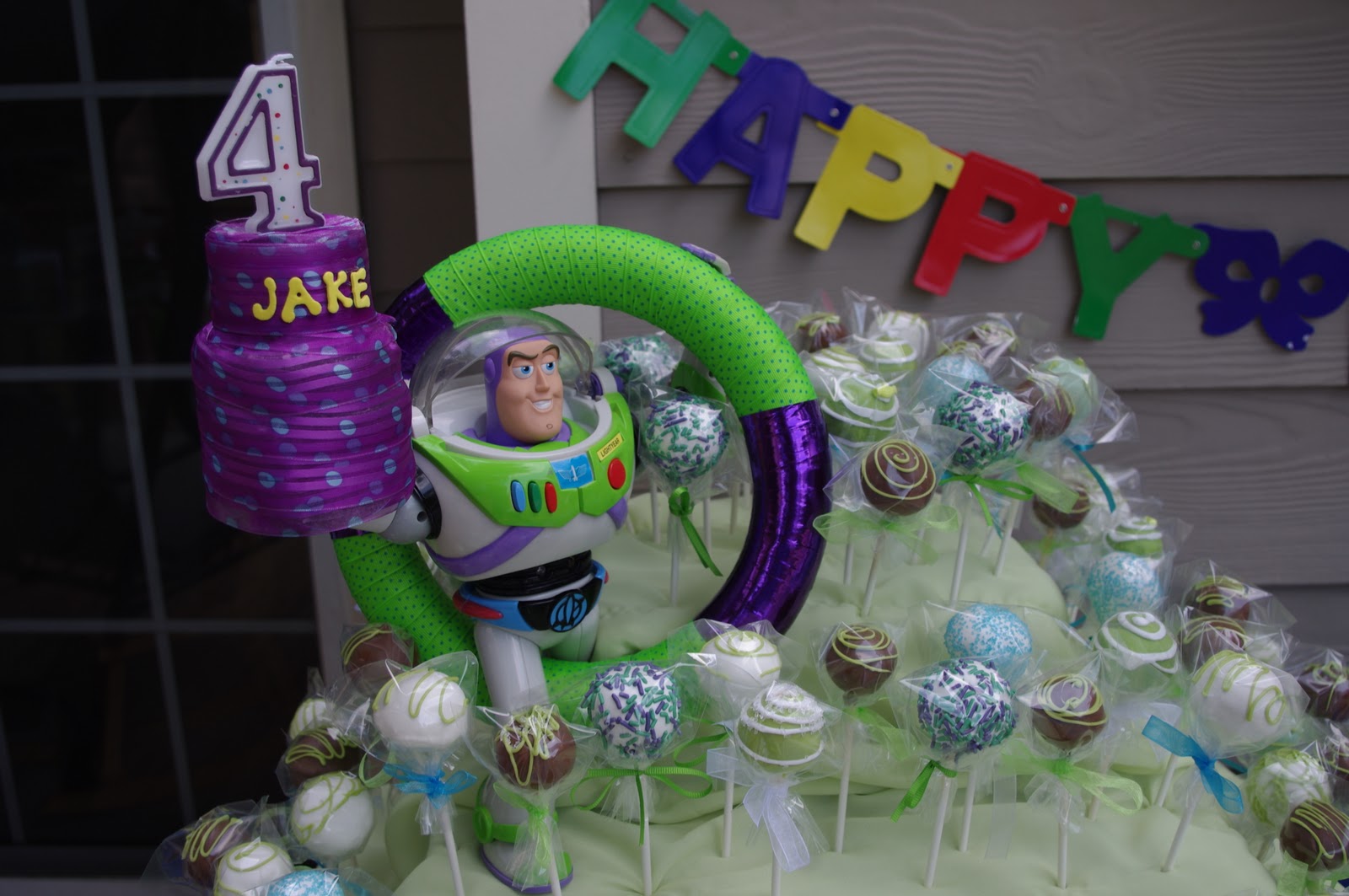 Cake Pops by White Trellis: Buzz Lightyear comes to Jakes Party